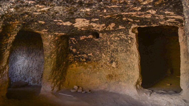 Mustang’s Sky Caves: A 2,000-Year Mystery in Stone – NepalConnect